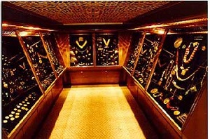 Msc. thesis, by Eman Zohdy Mohamed, entitled "Metal Islamic Antiques ...